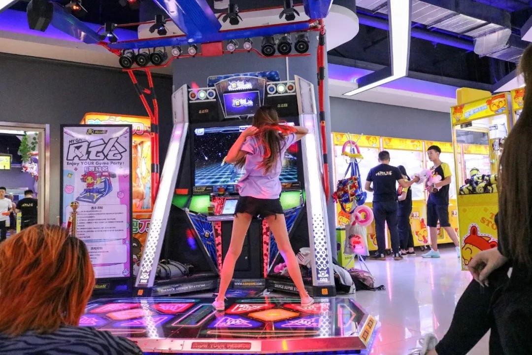 1 player E dance - Colorful Park